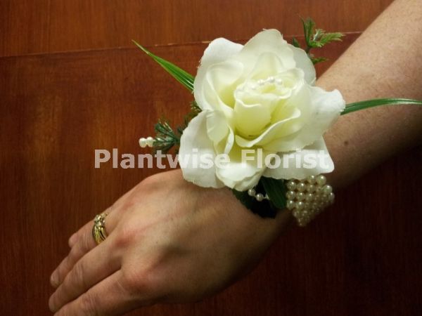 5E Silk Single Ivory Silk Rose Wrist Corsage on Pearl Bracelet